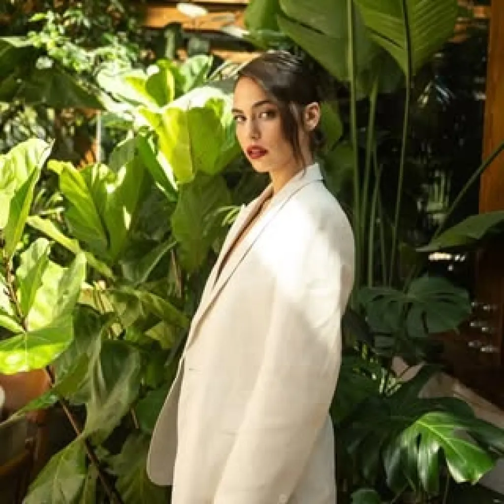 Dilara Sümbül | Steckbrief & Infos - Negiyer