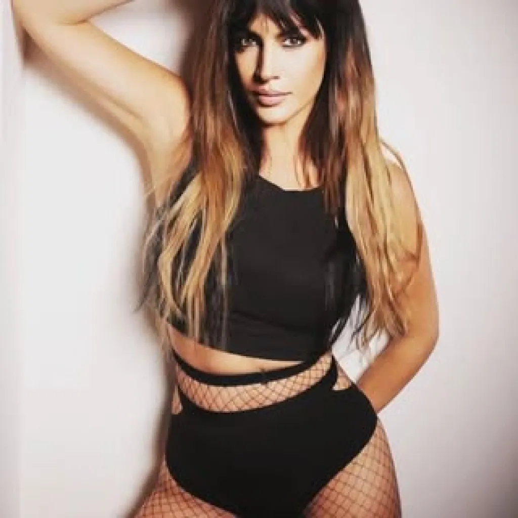 Tuğba Ekinci | Detaylı Biyografi - Negiyer